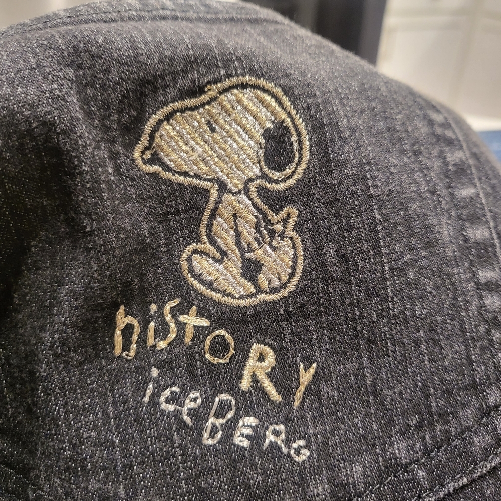 Iceberg History Peanuts Rare Snoopy Embroidered Black… - Gem